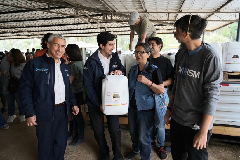 Siembra Por Chile: entrega de biofertilizante a productores en ...
